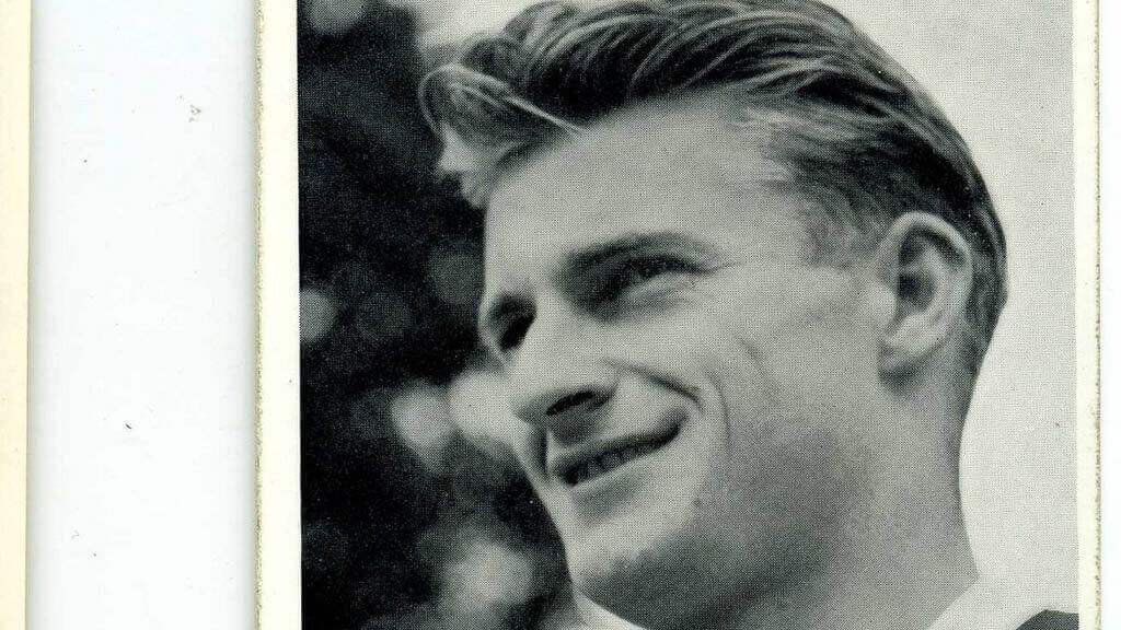 Liverpool legend and England World Cup winner Roger Hunt dies aged 83